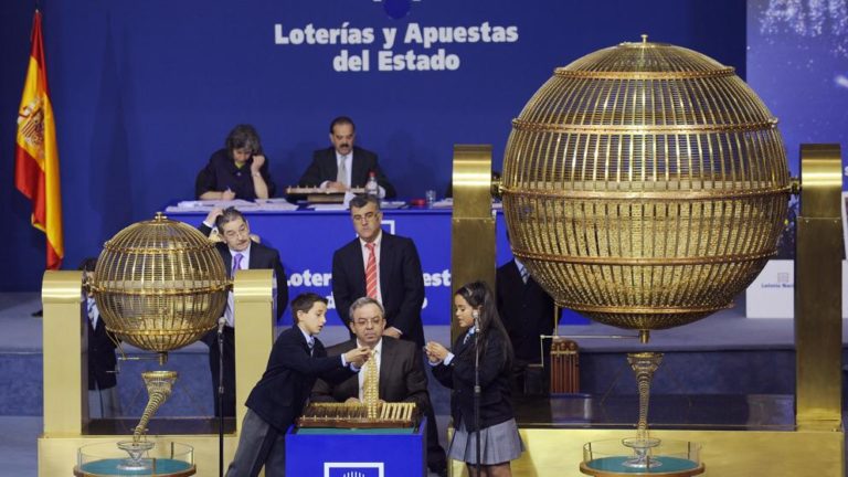 Alejandro Amenábar y el anuncio de lotería de navidad en España ...